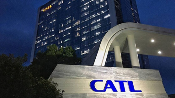 CATL lança baterias com células com 15 anos de vida útil ou 1,5 milhão ...
